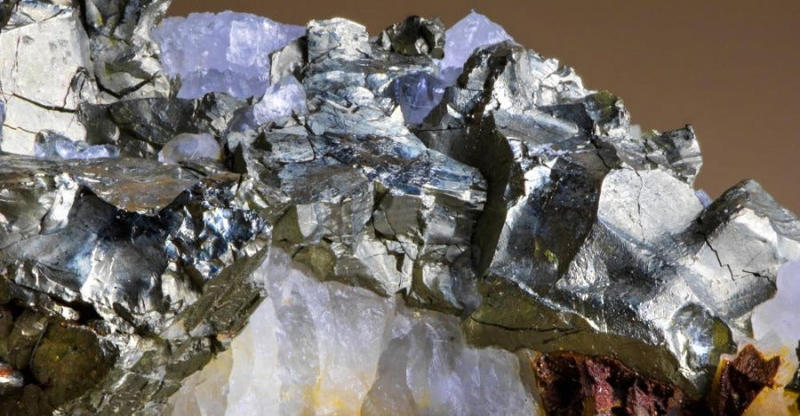 Silver Quartz Meaning And Spiritual Properties – Spirit Magicka