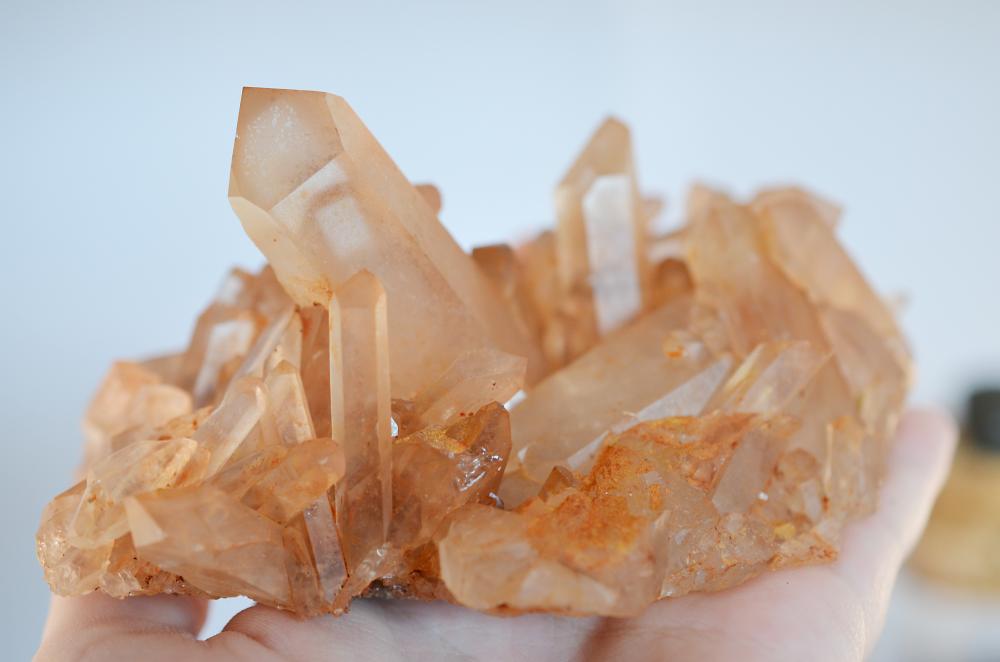 Tangerine Quartz Meaning And Spiritual Properties – Spirit Magicka
