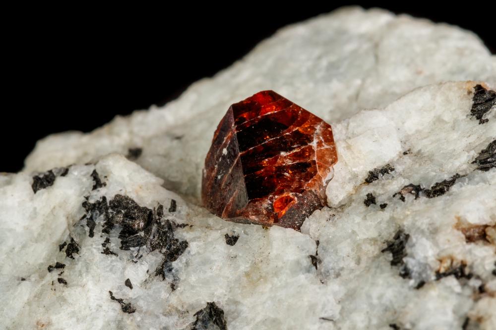 Red Zircon Meaning And Spiritual Properties – Spirit Magicka