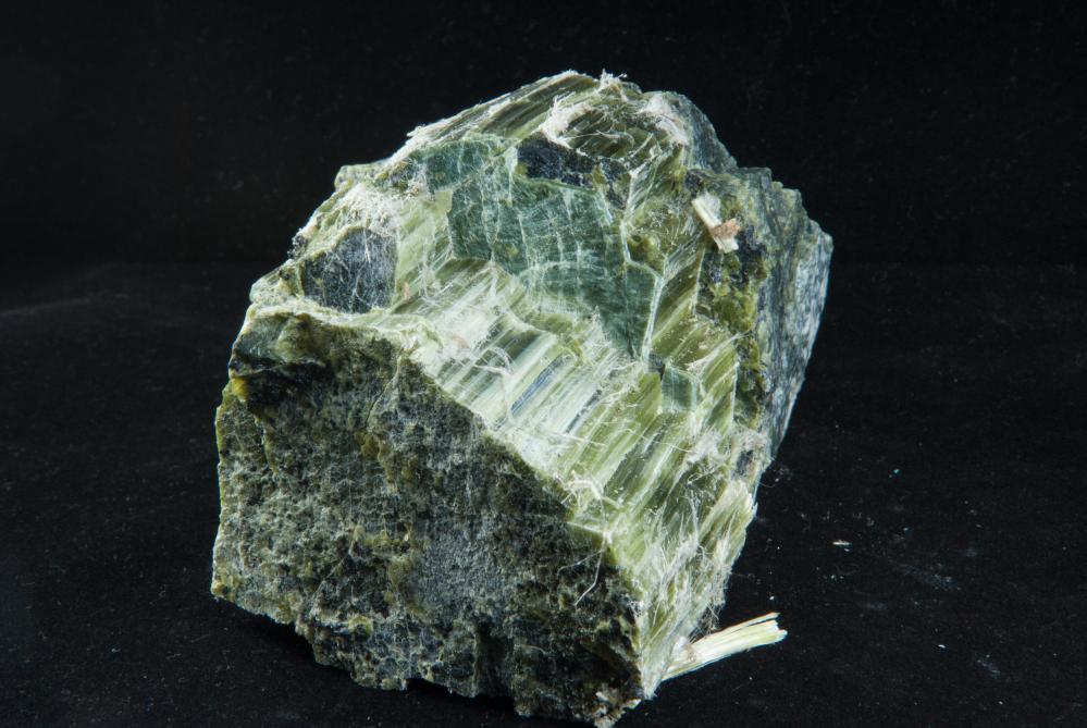 Tremolite Meaning And Spiritual Properties – Spirit Magicka