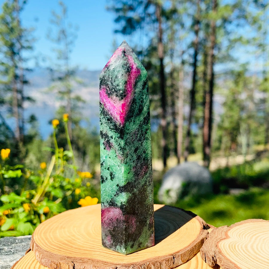 Ruby in Zoisite Point – Spirit Magicka
