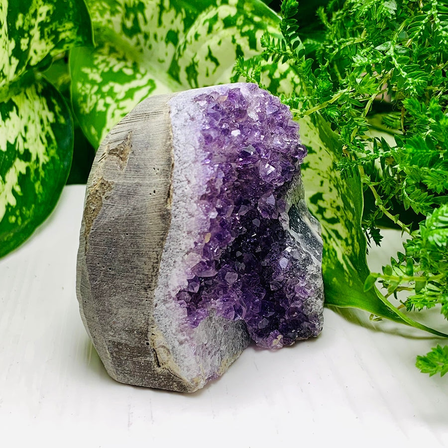 Amethyst Geode Freeform – Spirit Magicka