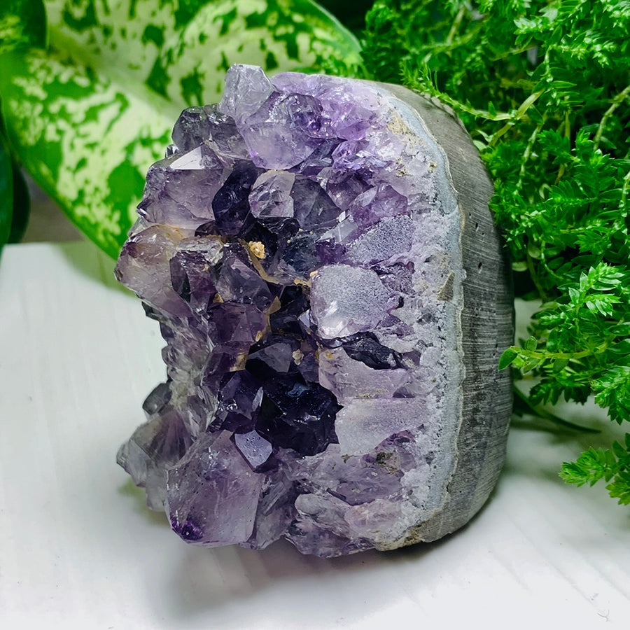 Amethyst Geode Freeform – Spirit Magicka