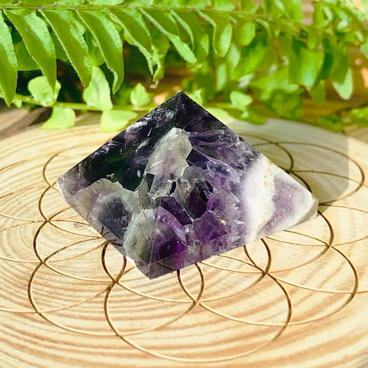 Dream Amethyst Pyramid - Small – Spirit Magicka