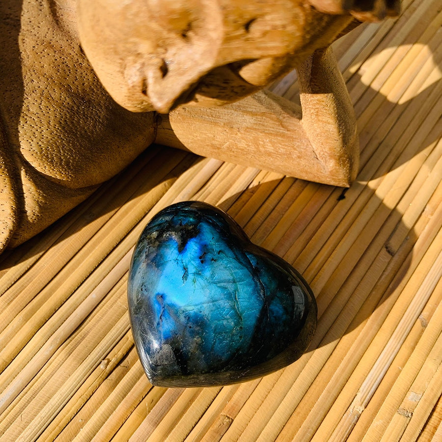 Labradorite Heart – Spirit Magicka