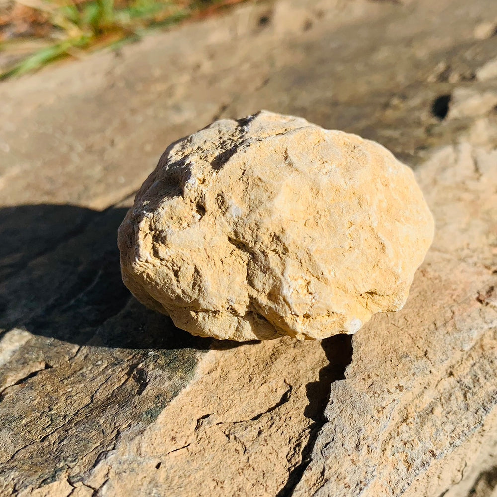 Natural (Unbroken) Quartz Geode + Velvet (Smashing Bag) – Spirit Magicka