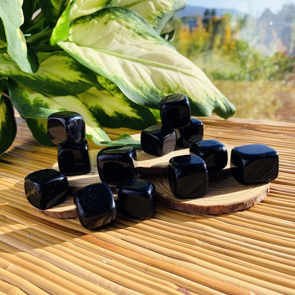 Obsidian Tumbled Cube – Spirit Magicka