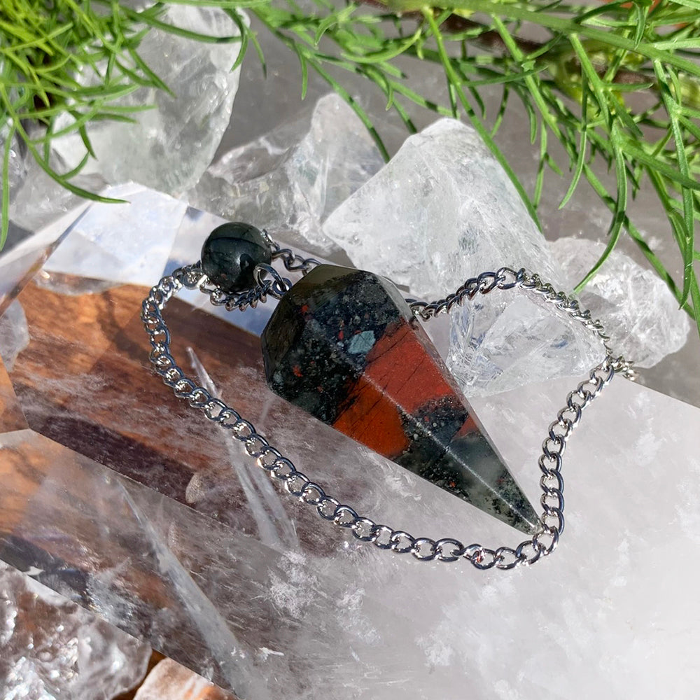 African Bloodstone Pendulum – Spirit Magicka