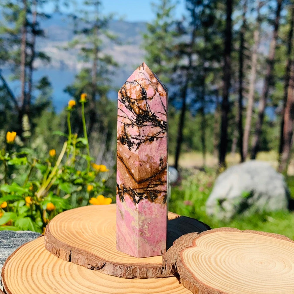 Rhodonite Point – Spirit Magicka