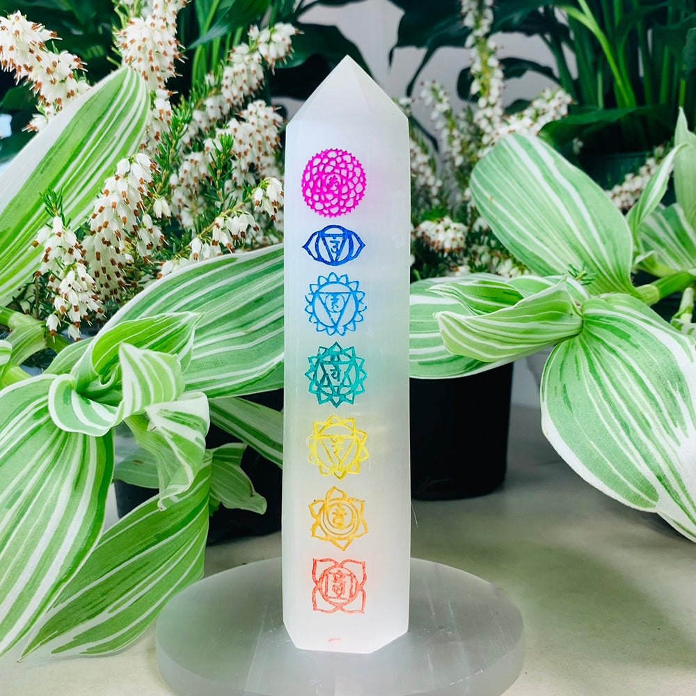 Selenite Chakra Tall Generator + 7 Chakra Mini Gemstones – Spirit Magicka